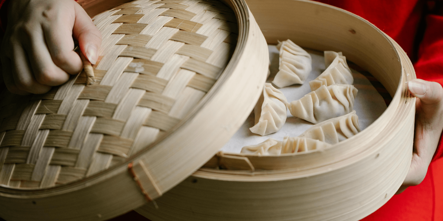 Astonishing Difference Between Momo and Dimsum | Dimsum vs Momo ...
